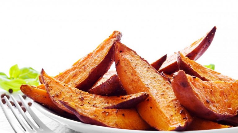 Syn Free Sweet Potato Wedges | Slimming World Recipe - Fatgirlskinny ...